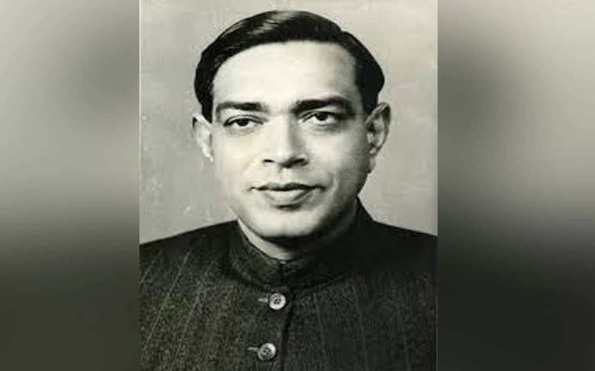 Dinkar mighty angry rebellious the best of vira rasa revolutionary ...